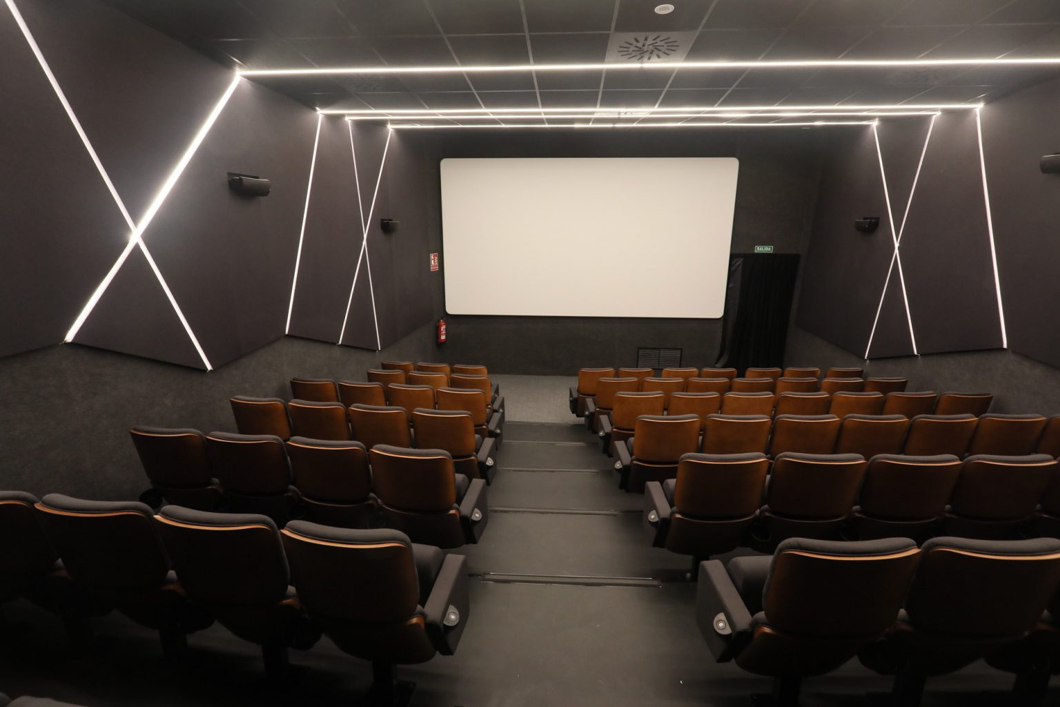 Alquiler de salas – Cines Embajadores