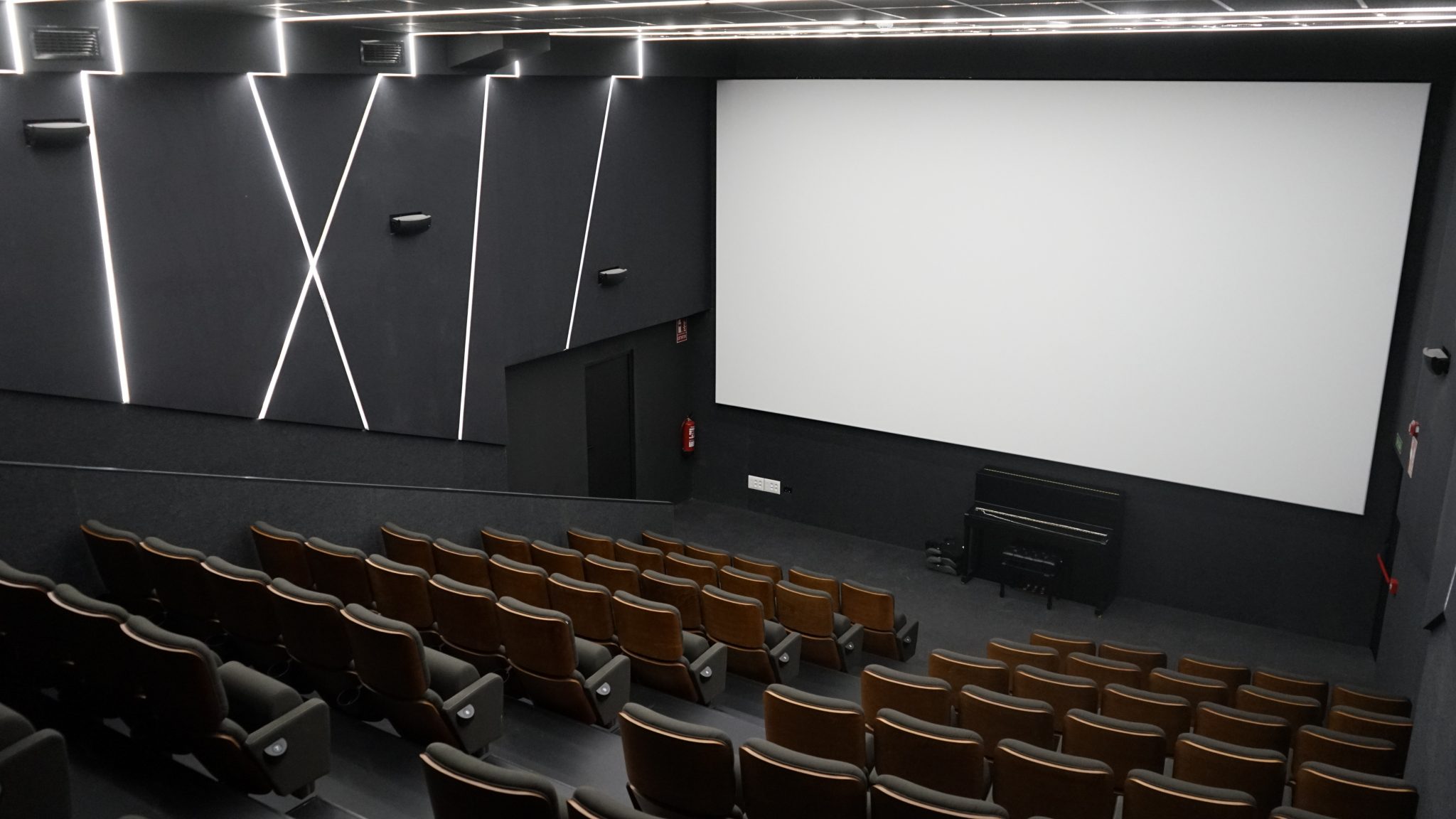 Alquiler de salas – Cines Embajadores